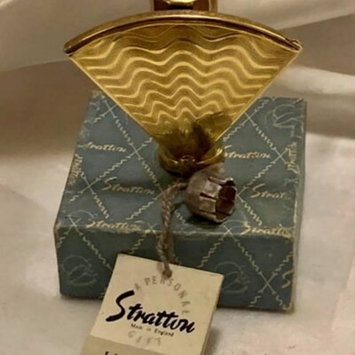 French Art Deco Coty Puffs Powder Compact Designed by René - Etsy UK