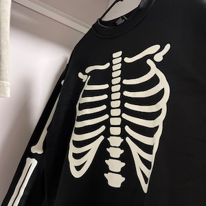 Halloween Skeleton Bones Rib Cage Sweatshirt Adult X Ray Costume Sleeve ...