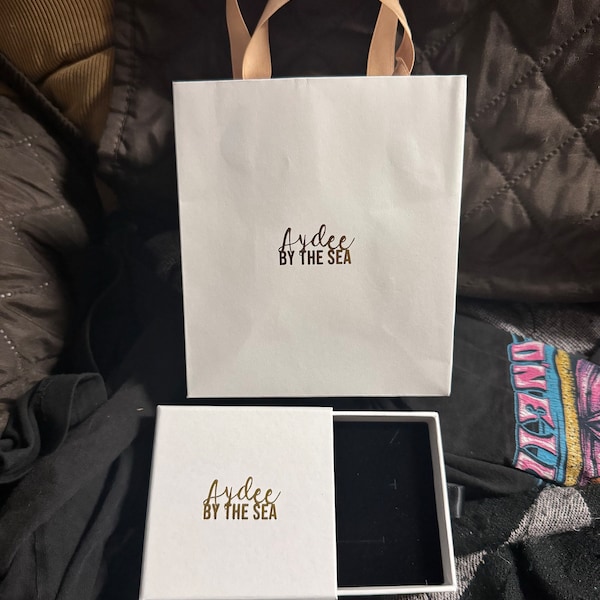 50pcs A1S 13.5x7.5x15.5cm White Vertical Small Gift Paper Bag Custom ...