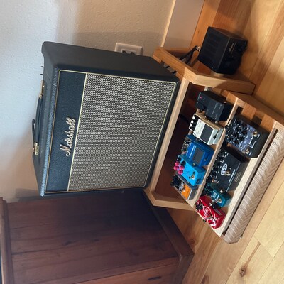 Lakefront Deluxe Amp Stand, Custom Made Solid Wood Guitar Amplifier ...