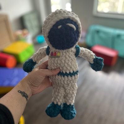 Apollo Astronaut 12 Astronaut Alien Finger Puppets - Etsy