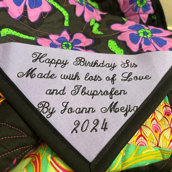 Custom Embroidered Quilt Label Triangular Corner Label Fabric ...