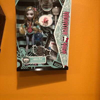 Monster High Haunt Couture Style Display Shelf Buy Multiples and Save ...