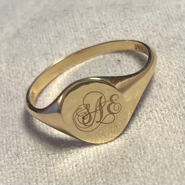 Oval Signet Ring, 14K Solid Gold Signet Ring, Oval Shape Signet Ring ...