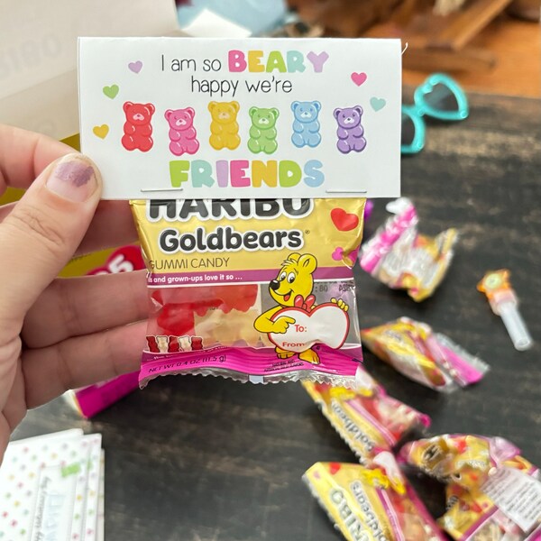Gummy Bear Valentine Treat Bag Topper, BEARY Happy Friends, Valentine ...