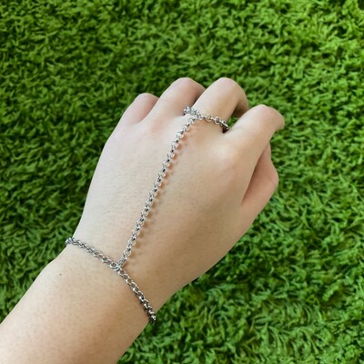 Simple Silver Hand Chain / Ring Bracelet - Etsy