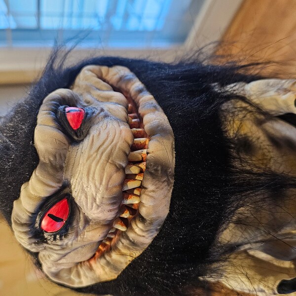Critters Horror Movie Prop Hand Puppet / Halloween Display - Etsy