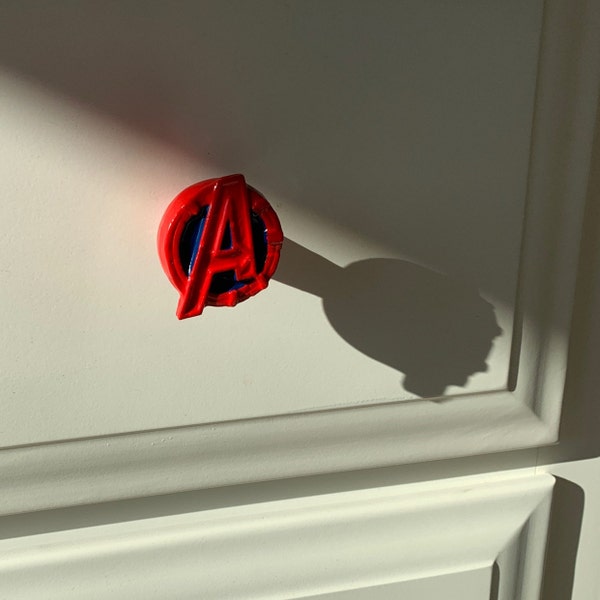 Marvel Avengers Logo Cabinet Knobs | Marvel Superhero Knobs | Super ...