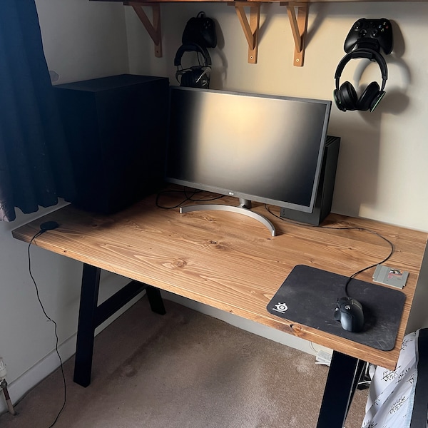 Rustic Gaming Desk: Solid Reclaimed Wood, Heavy Duty Steel Legs - Etsy