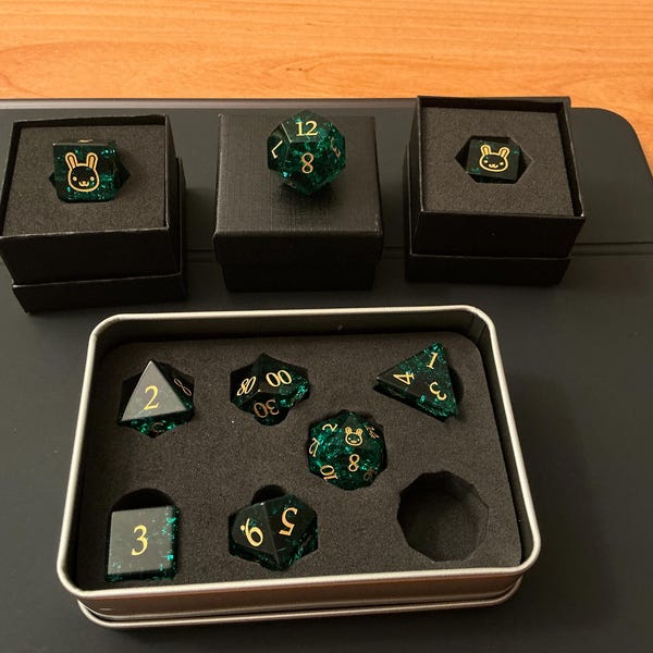 Full Set Bunny D&D Dice Set for Crystal Blast Emerald Glass Polyhedral ...