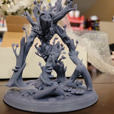 Huge Treant Animated Tree Monster 32mm 28mm Resin Miniature Dungeons ...