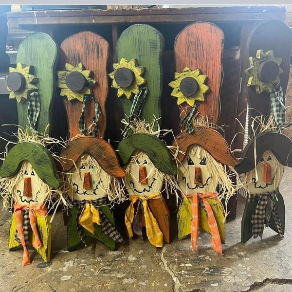 Mail-out-pattern Sammy Scarecrow 10x32 Door Hanger Wood Craft DIY ...