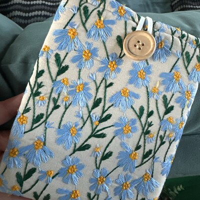 Blue Beige Daisy Embroidered Book Sleeve, Kindle Sleeve, Ereader Cover ...