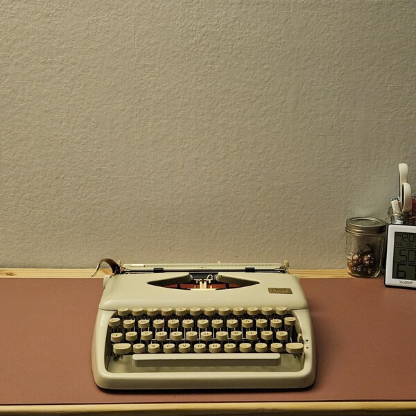 Beautiful Rare GREEN 1955 Alpina SK24 Typewriter - Working - Design ...
