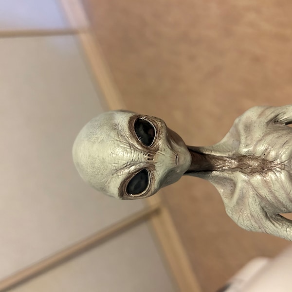 BIG 1/6 Grey Alien Figure Roswell Area 51 S4 UFO Pilot Model Retro Sci ...