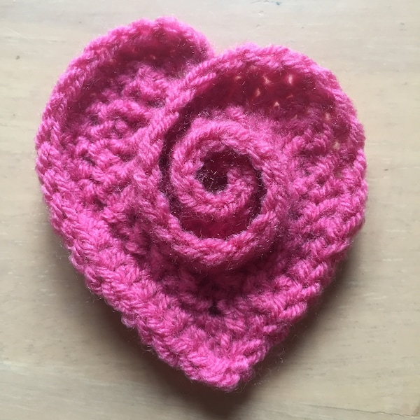 Pattern Crochet Swirly Heart Pin Brooch US & UK Terminology - Etsy