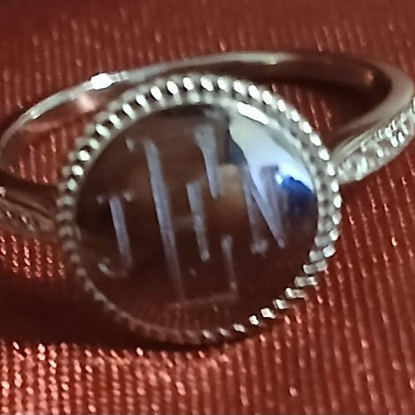 Sterling Silver Monogram Ribbon Ring, Engravable Ring, Initials Ring - Etsy