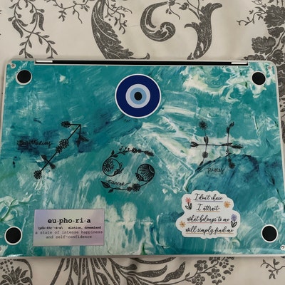 The Wild Robot Die Cut Vinyl Sticker Roz and Brightbill - Etsy