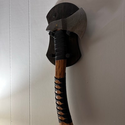 Vertical Axe Display - Etsy