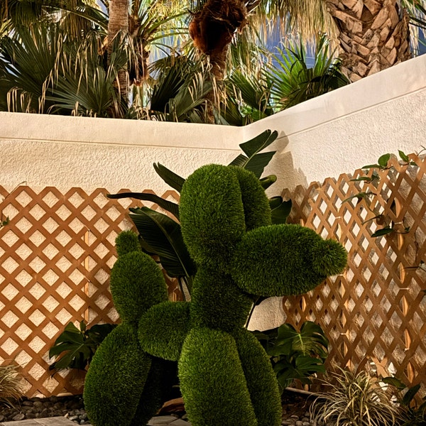 Outdoor Tyrannosaurus Rex T-rex Topiary Green Figures Covered in ...