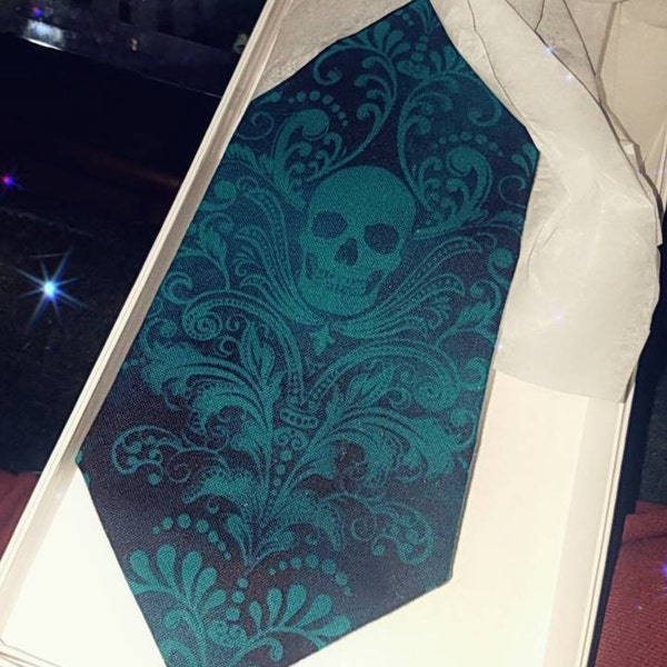 Emerald Green Skull Necktie – Hand-made 100% Cotton Tie for Men or ...