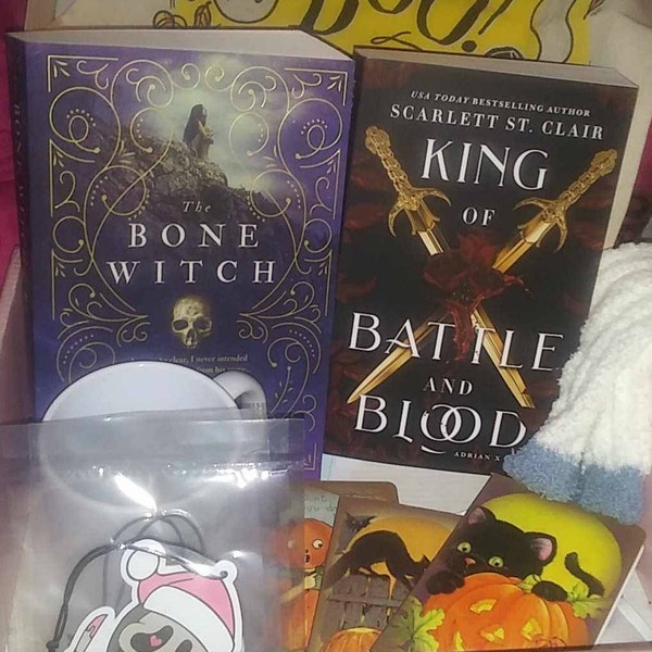 Spooky Halloween Book Lovers Box - Etsy