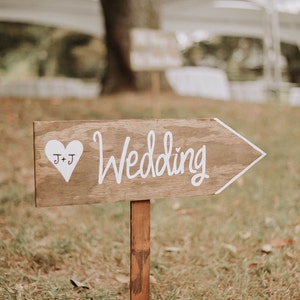 Wedding Road Sign, Custom Wood Wedding Sign on Stake, Outdoor Wedding ...