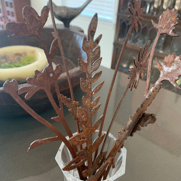 Rusty Metal Flowers Wildflower Bouquet, Rusty Garden Art Wildflowers ...