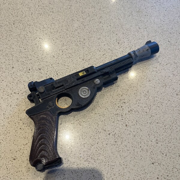 Predator Gauntlet Forearm Bomb Selfdestruction Cummunicator 3D Printed ...