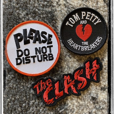 Service Dog Iron-on do Not Disturb Embroidered - Etsy