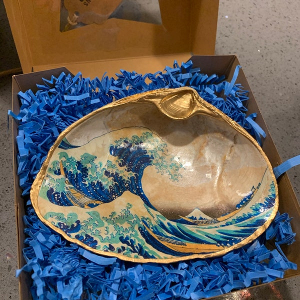 Decoupage Shell, Painted Shell Art, Coastal Home Decor, Seashell ...