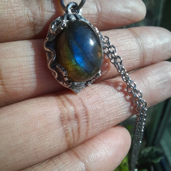 Blue Labradorite Necklace, Nature Inspired, Feminine and Discret ...
