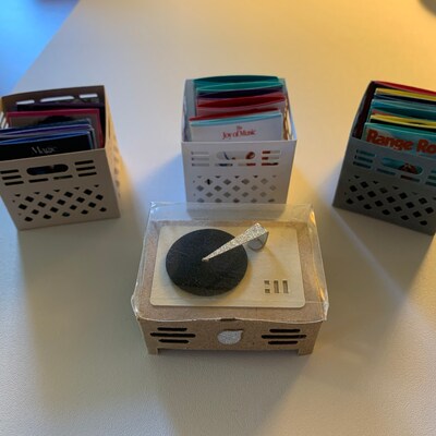 Mini Record Player Papercraft Template Beginner Cricut Activity to Make ...