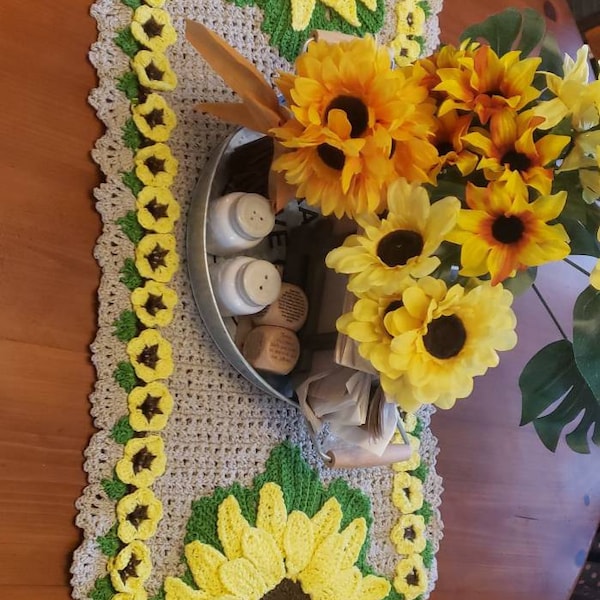 Daisy Flowers 3D Crochet Table Runner, Table Runner Crochet, Daisy ...