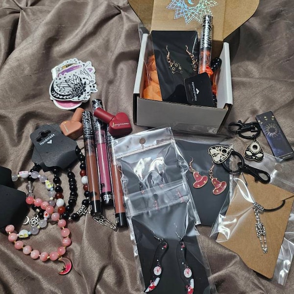 Spooky Mystery Box, Halloween Lovers Gift Set, Fall Season Candle ...
