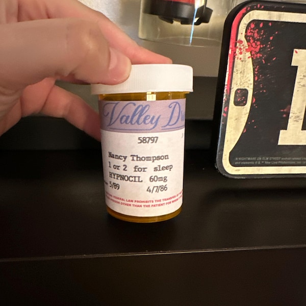 Re-animator Prop Replica Reagent Syringe - Etsy