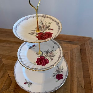 Royal Albert 'heirloom' Trio. Avon Shaped Cup Very Rare - Etsy