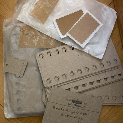 Plain White Strung Small Tags Set of 25 - Etsy