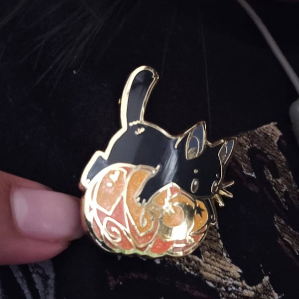 Pumpkin Cat (castor) - Hard Enamel Pin | Gold Plated | Cute Gift | Pin ...
