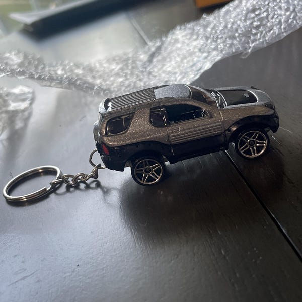 Mercedes-benz W123 Keychain, 1980 W123 Wagon Keychain, Mercedes ...