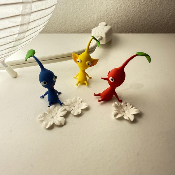 Pikmin Desk Pal - Etsy