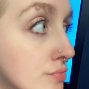 Dainty Adorable Daisy Nose Stud Ring - Etsy
