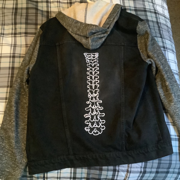 Large Spine Vertebrae in White or Black Iron-on or Sew-on Patch ...