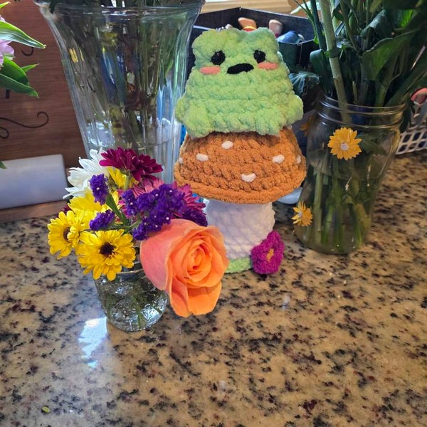 LOW SEW Popping Frog Crochet Pattern, Tilda Toadstool, Frog Pattern ...