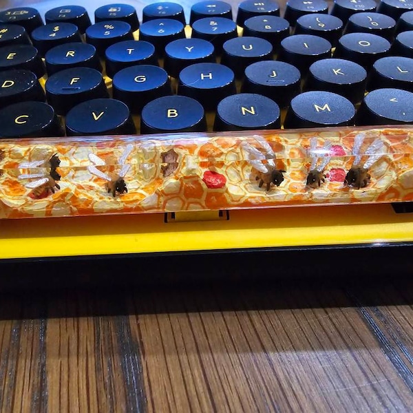 Cute Bee and Honey Keycap Sweet Honey Bees Artisan Keycap Custom Escape ...