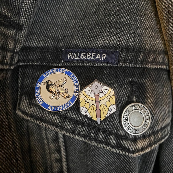 D&D Class Wooden Pin Badges! 14 Designs - Etsy