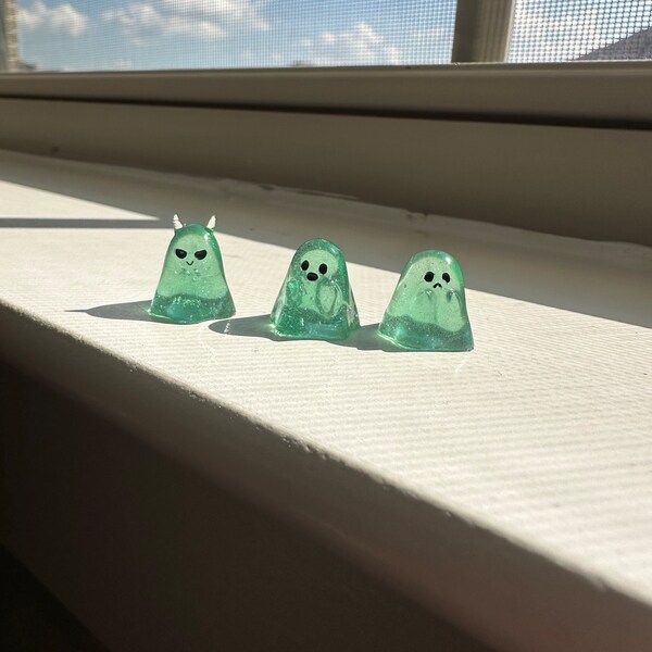 Handcrafted Silicon Mould, Mold of Resin Mini Cute Ghost With Smooth ... Handcrafted Silicon Mould, Mold of Resin Mini Cute Ghost With Smooth ...