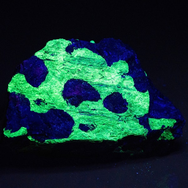 Big Shortwave Fluorescent Esperite Green Willemite & Minor Calcite W ...