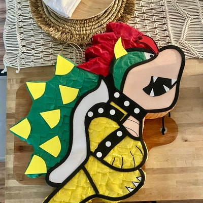 Korean Heart Hand Symbol Pinata. K-pop Fans Pinata. Valentine's Day ...