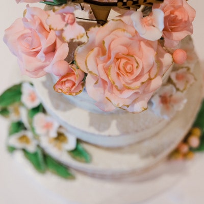 1 Edible ROSE Cake Topper Pieces Ready to Assemble 9 Roses, 20 Leaves ...